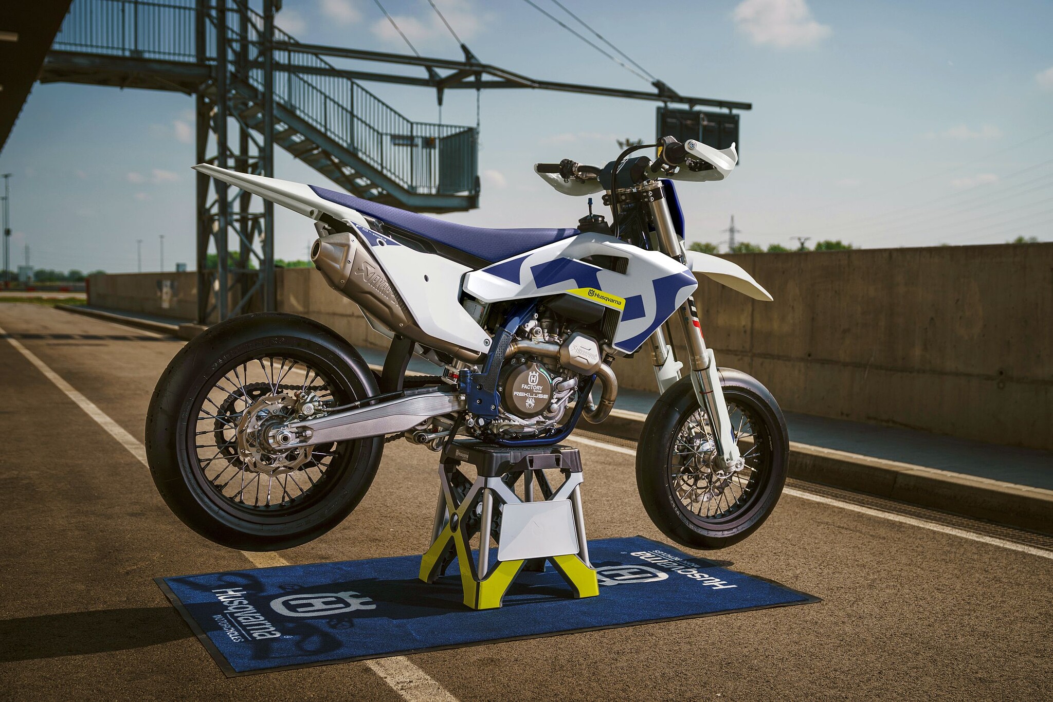 Neue Husqvarna 701 Enduro & Supermoto 2026 » braeuer-shop.de